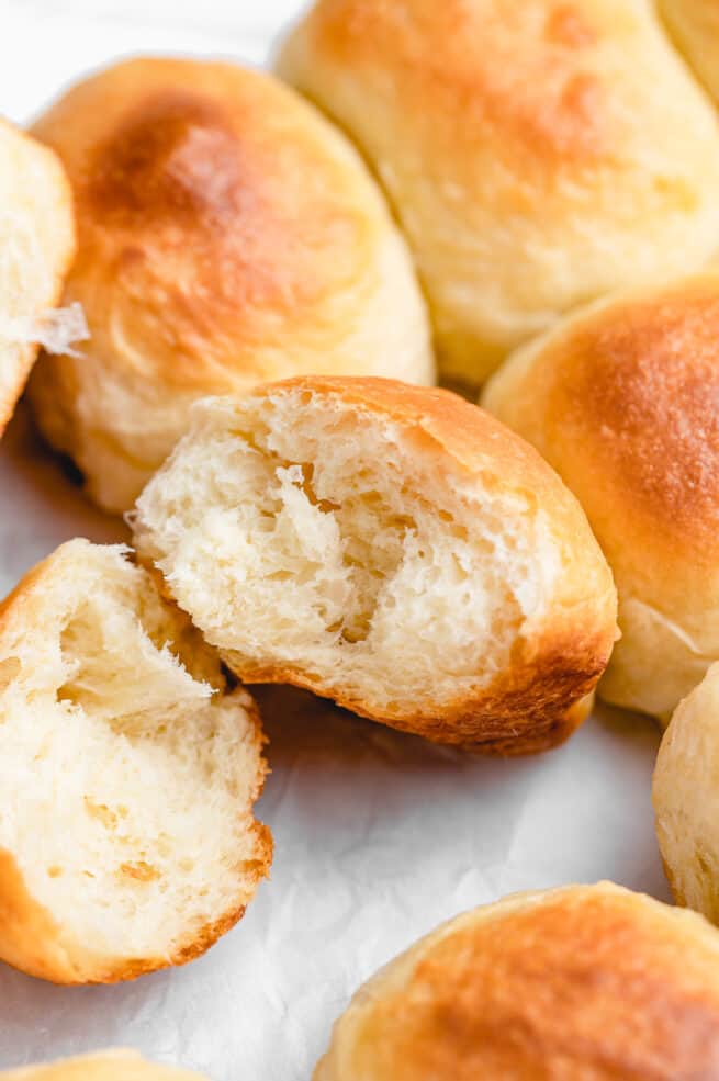 Vegan Dinner Rolls (Soft & Fluffy) - Jessica in the Kitchen